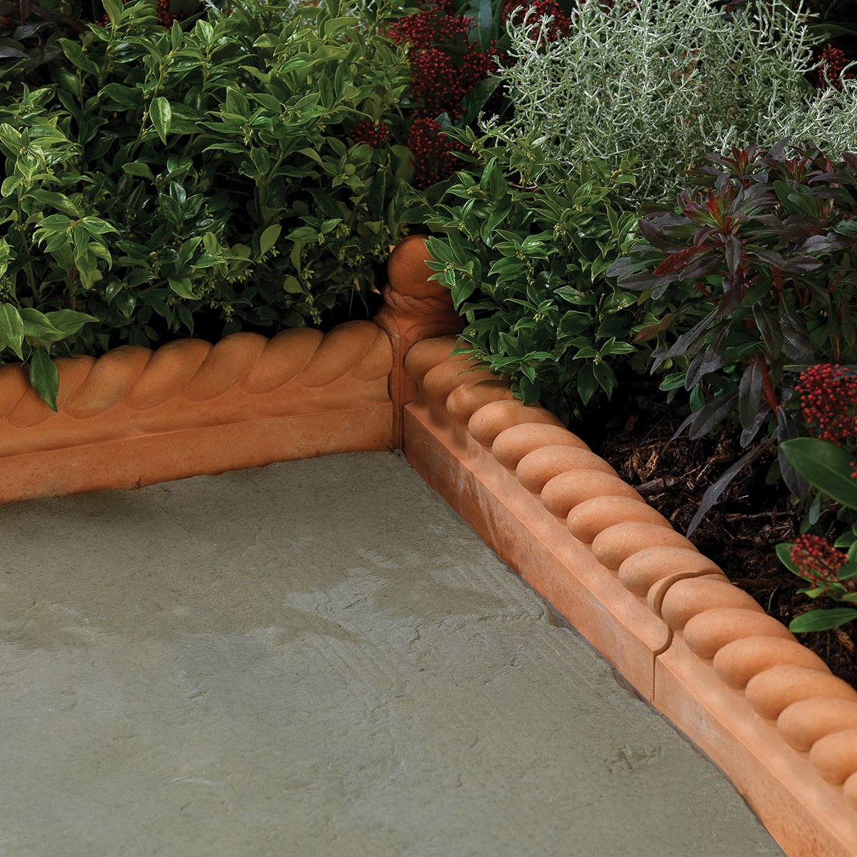 Posts - Red/Terracotta Victorian Ropetop Garden Edging Posts (240 x 60 ...