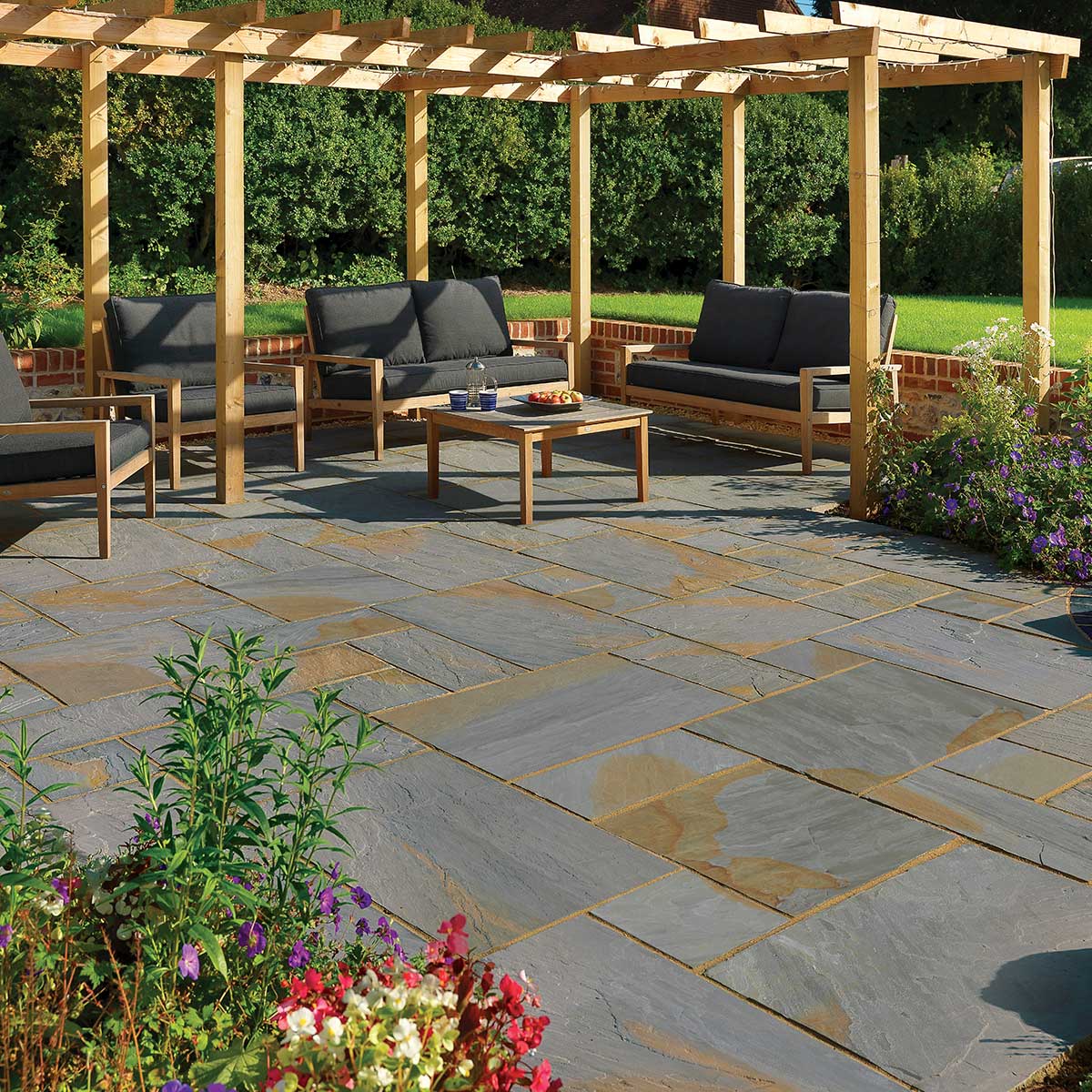 Willow Blend Riven Sandstone Paving Slabs 18mm - Mixed Size Contractor ...
